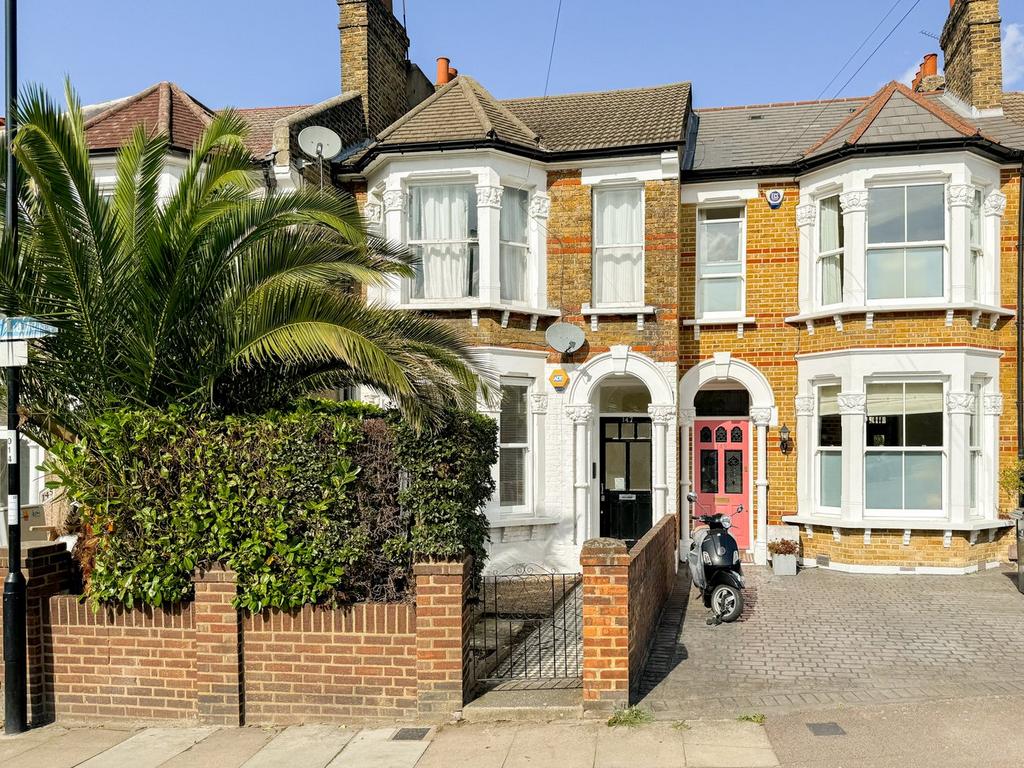 George Lane, Hither Green, London, SE13 2 bed flat - £340,000