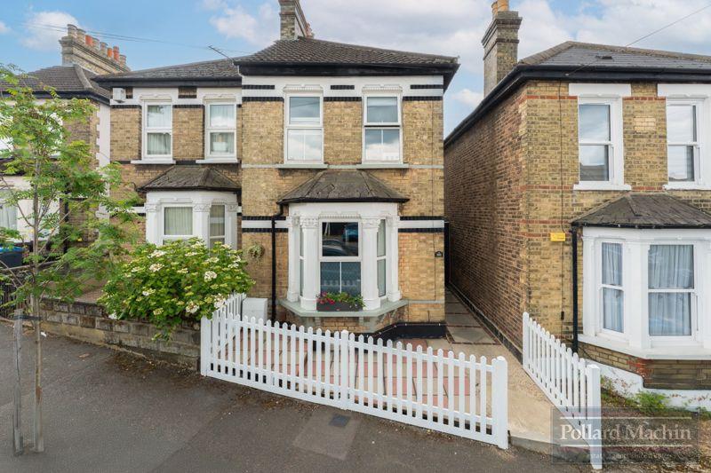 Crunden Road, South Croydon 4 bed semi-detached house - £500,000