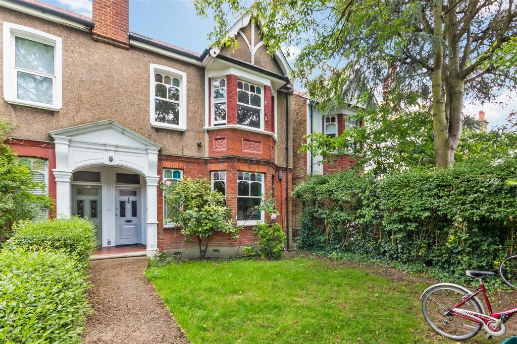 Durham Road, West Wimbledon SW20 2 bed flat - £575,000
