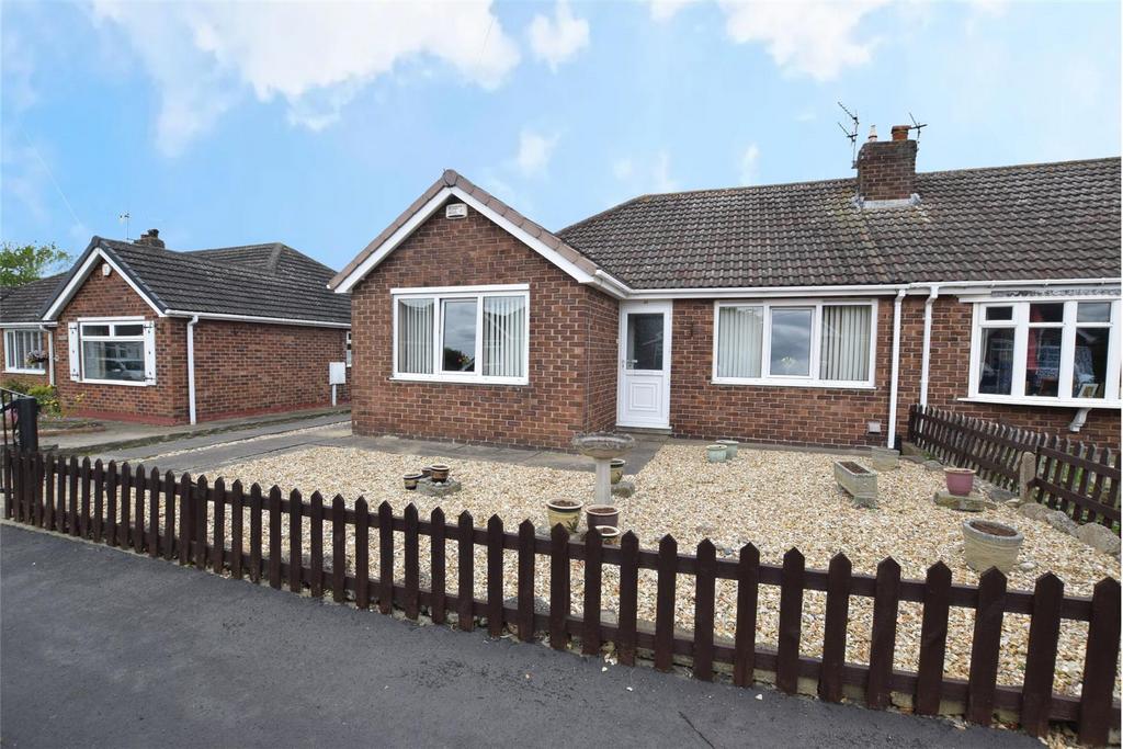 St Christophers Road Humberston Dn36 3 Bed Semi Detached Bungalow For