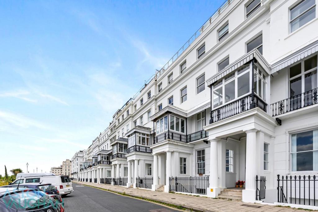 Chichester Terrace, Brighton BN2 3 bed apartment - £1,500,000