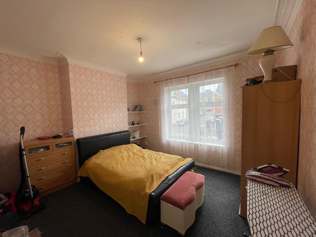 Saltwell Road, Gateshead NE8 4 bed maisonette - £795 pcm (£183 pw)