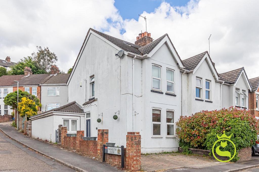 Poole, Poole BH12 4 bed end of terrace house - £350,000