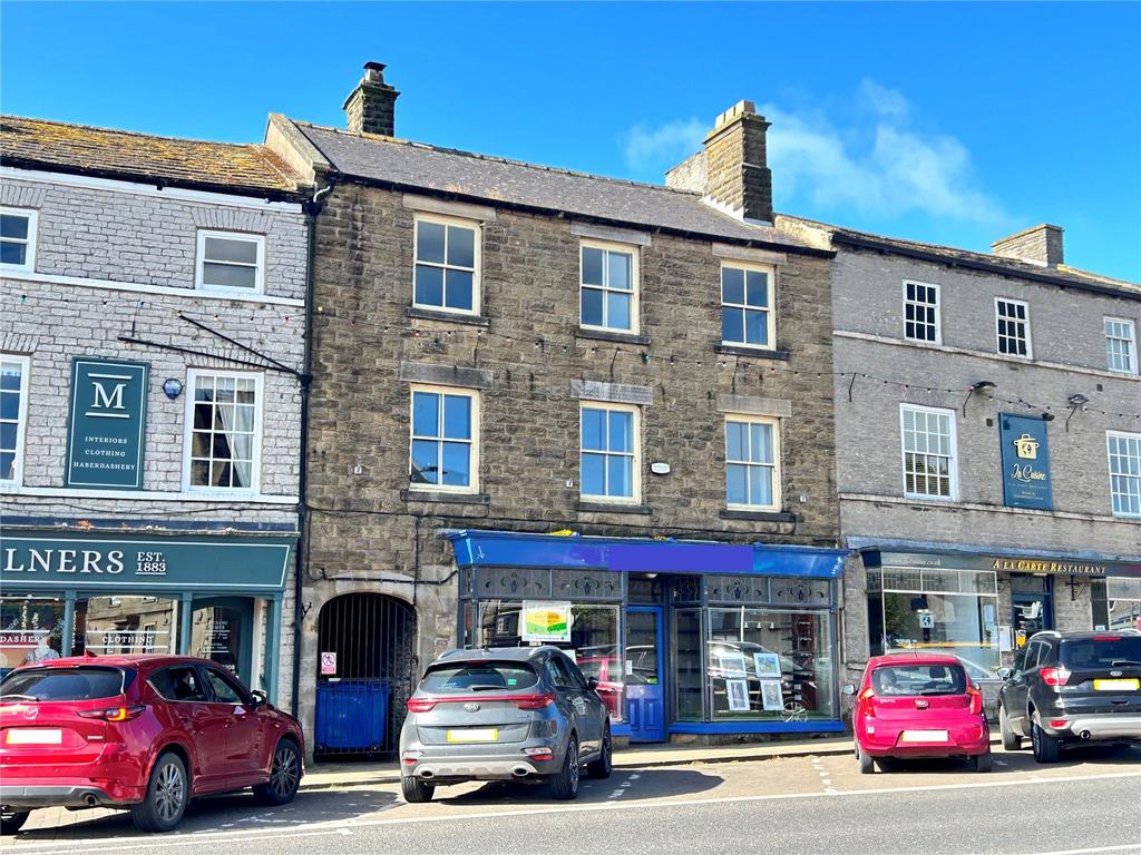 Market Place, Leyburn, DL8 Retail property (high street) - £300,000