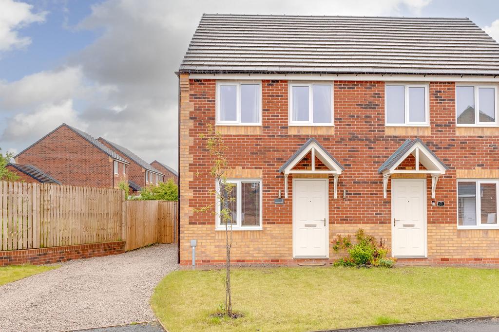Hodder Green Close, Wigan WN2 3 bed semi-detached house - £160,000