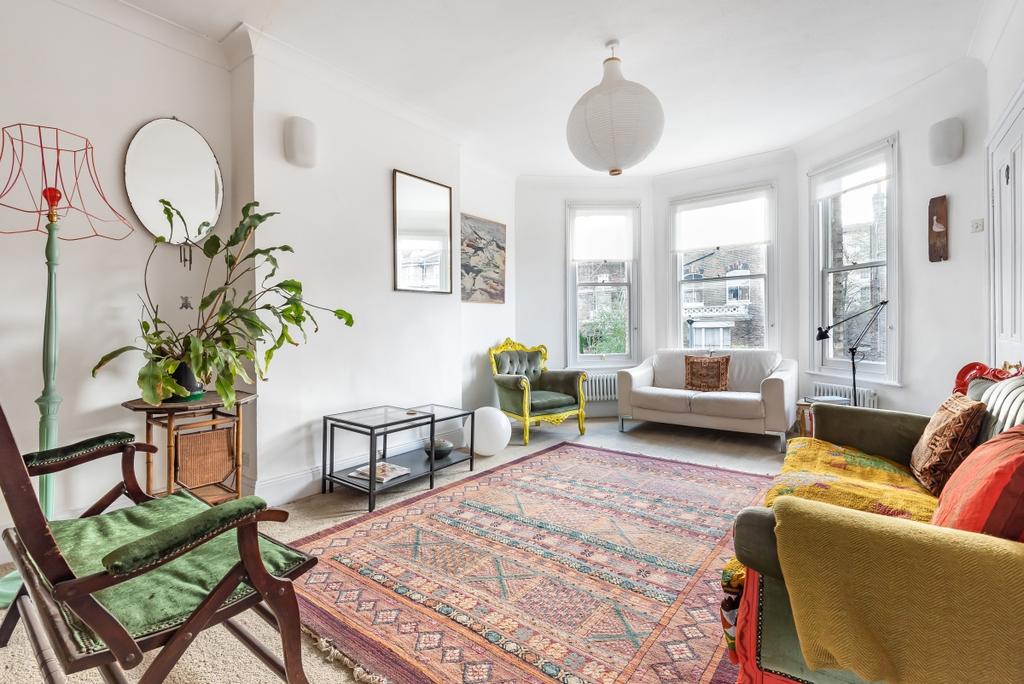 Bennett Park London SE3 4 bed maisonette - £2,550 pcm (£588 pw)