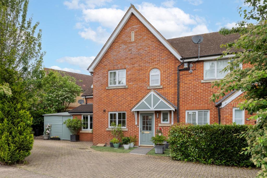 Great Ashby Way, Stevenage... 5 bed semi-detached house for sale - £525,000