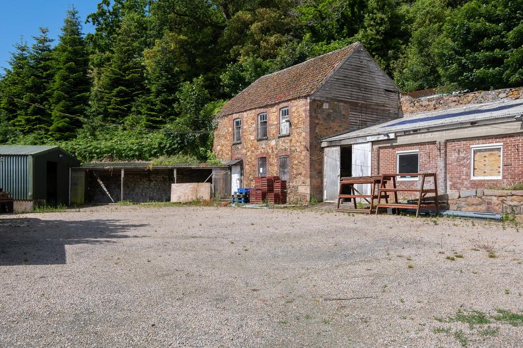 Le Mont Au Roux, St Brelade, Jersey, JE3 Retail property (out of town ...