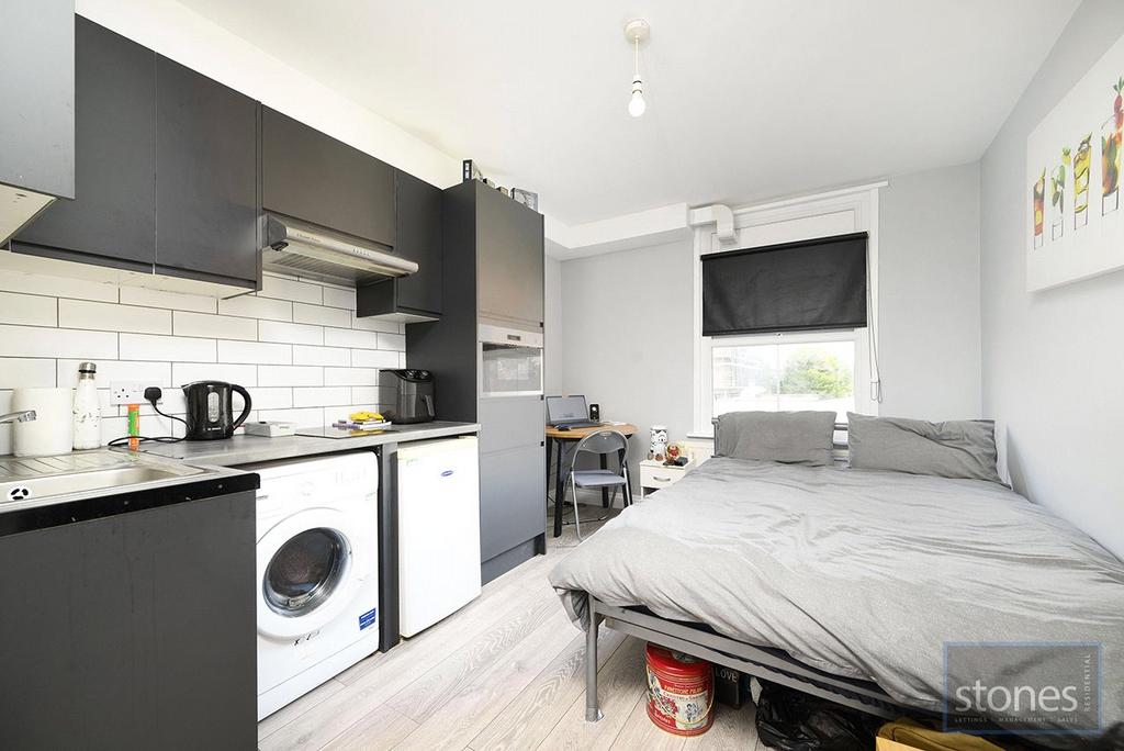 Brent Street, London, NW4 Studio - £1,100 pcm (£254 pw)