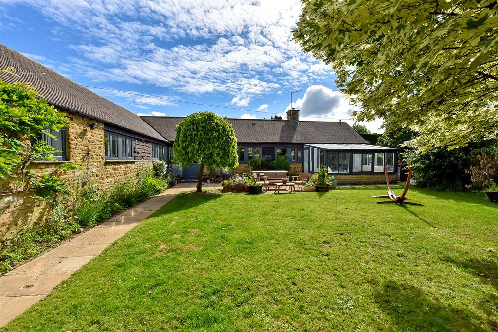 Pound Lane, Little Rissington... 3 bed detached house - £3,750 pcm (£ ...