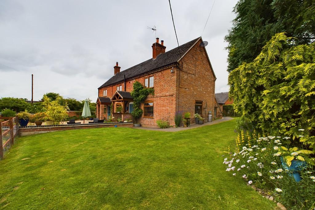 Church Broughton Road, Foston 4 bed detached house for sale - £510,000