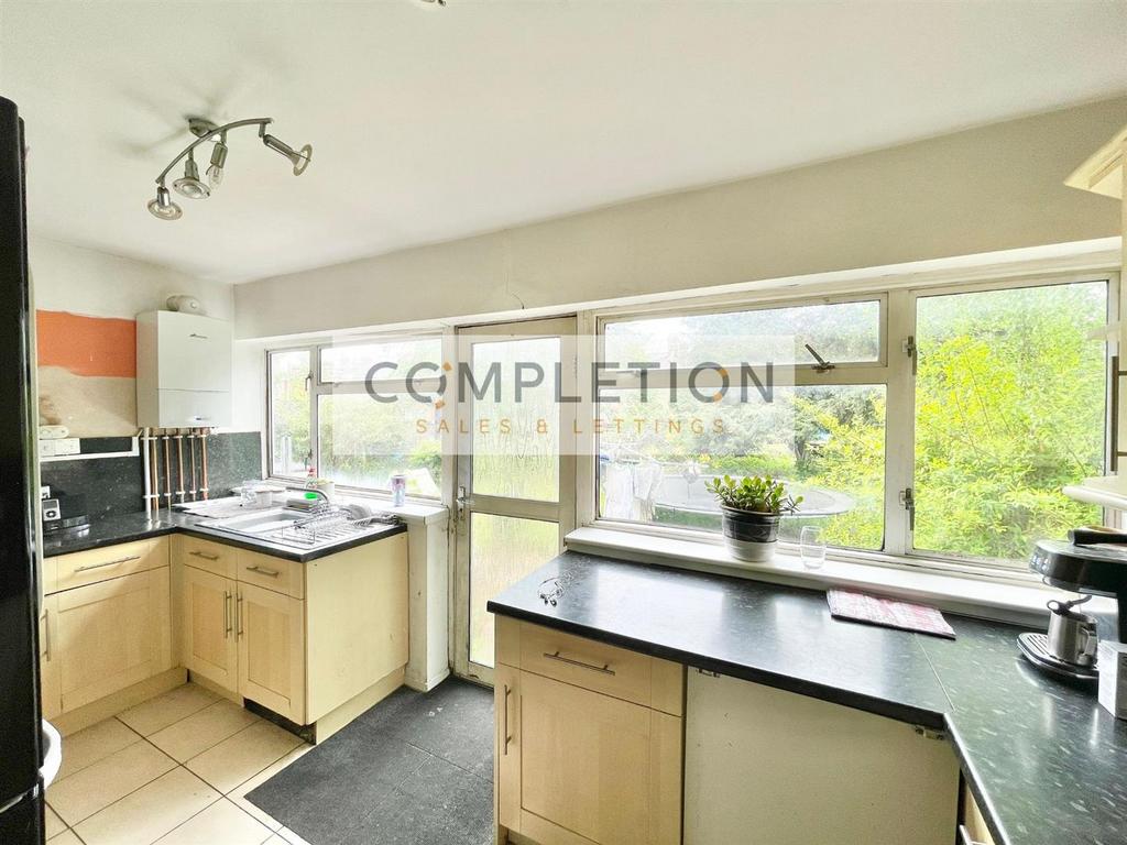 Penrhyn Avenue, London E17 3 bed end of terrace house for sale - £600,000