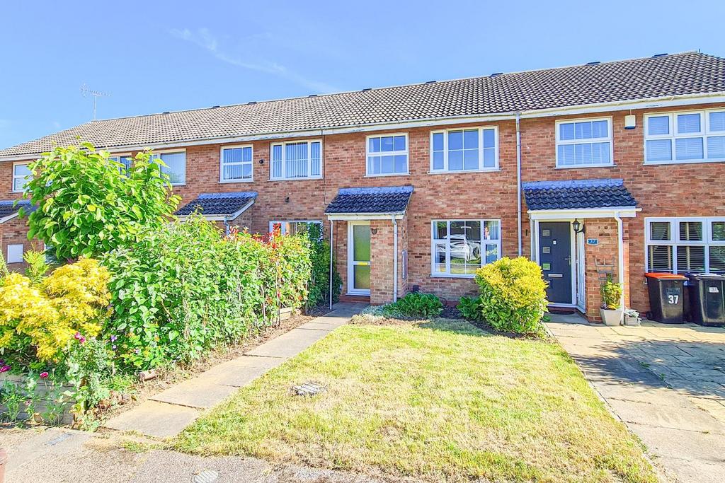 Centauri Close, Leighton Buzzard 3 bed terraced house - £290,000
