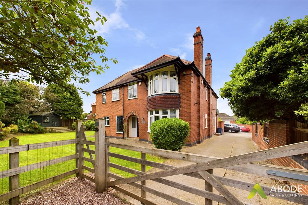 Forge Lane, Stretton DE13 4 bed detached house - £579,999