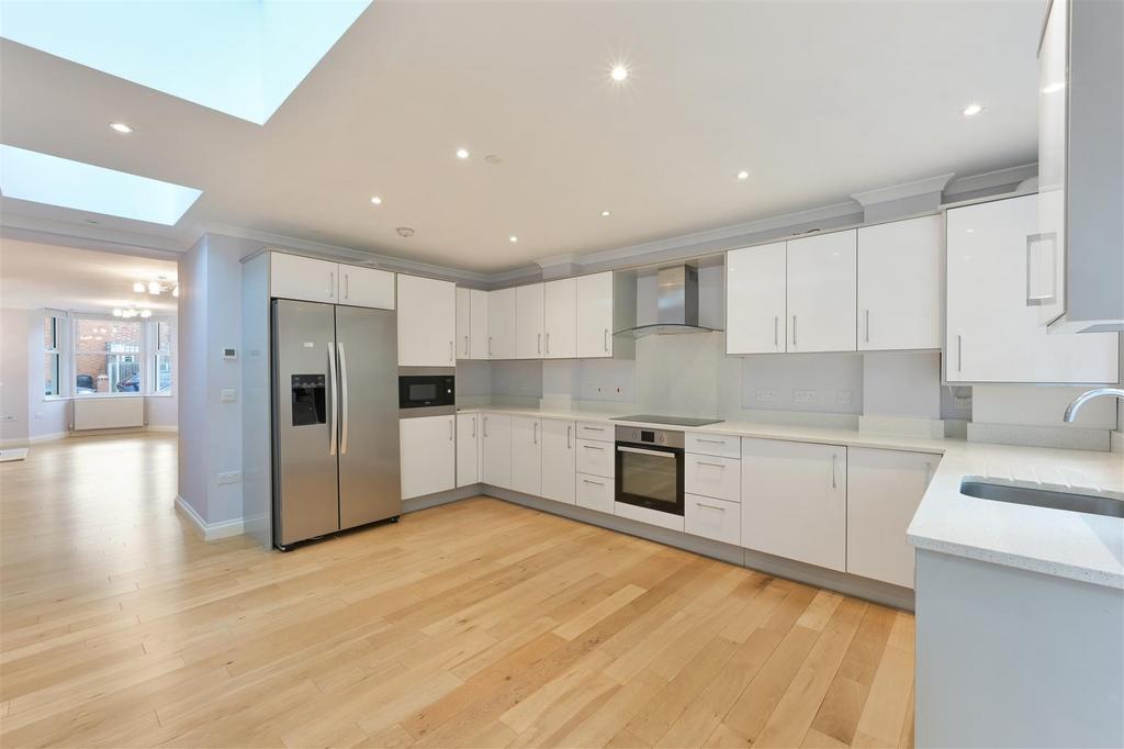 Pelham Road, Wimbledon SW19 4 bed house - £4,200 pcm (£969 pw)