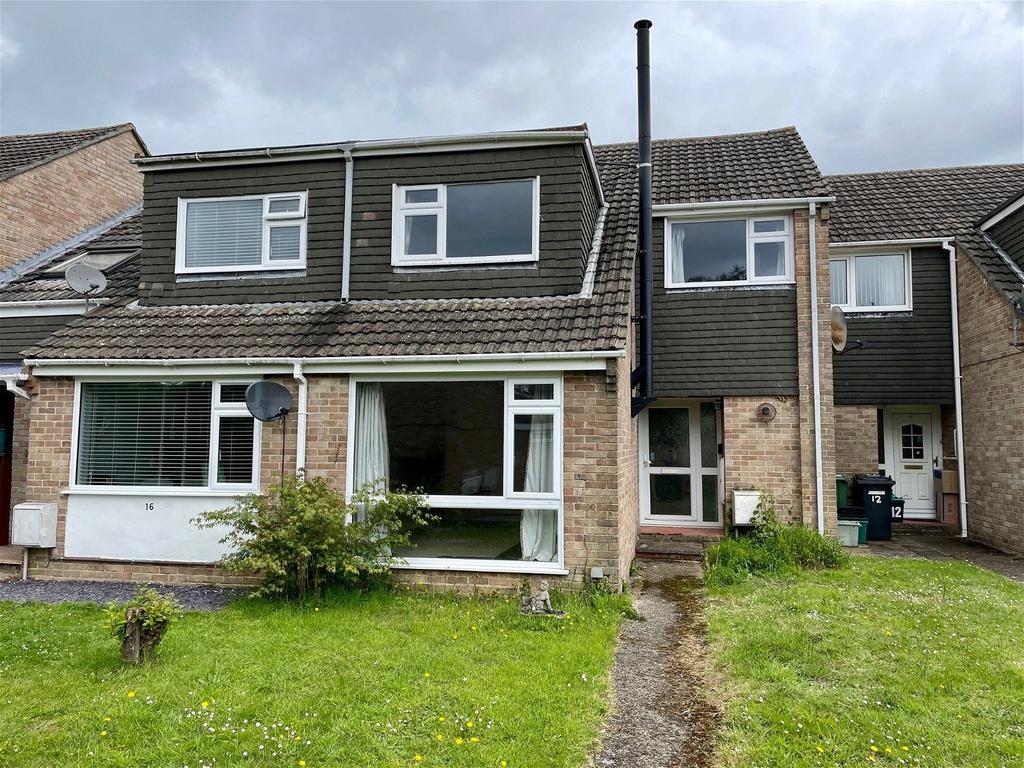 Kipling Close, Thatcham RG18 3 bed terraced house - £300,000