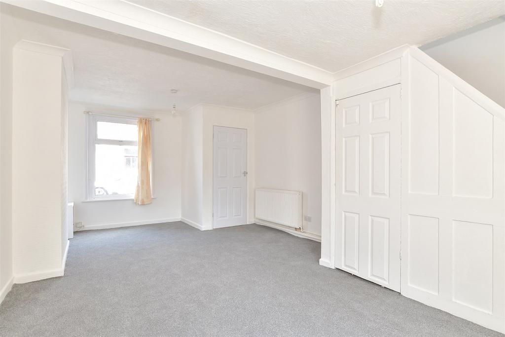 James Street, Sheerness, Kent 2 bed terraced house for sale - £175,000
