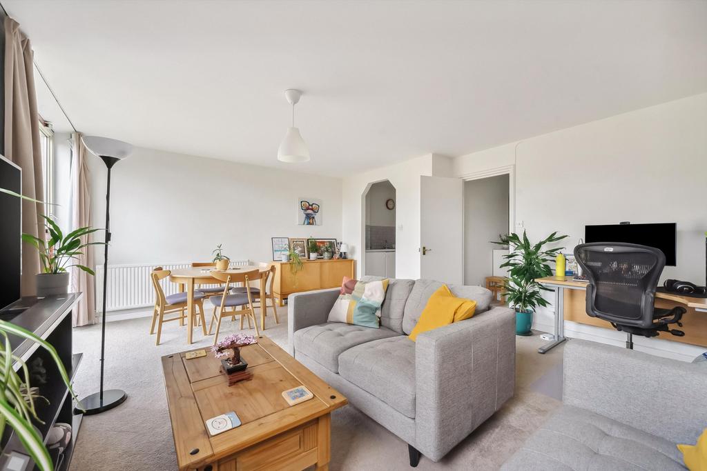 Tradewinds Court, Asher Way, London, E1W 1 bed apartment - £475,000