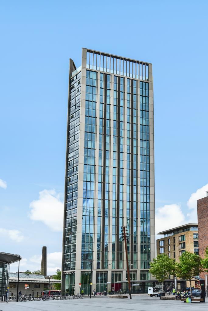 Surrey Quays Road Surrey Quays SE16 2 bed apartment - £2,900 pcm (£669 pw)