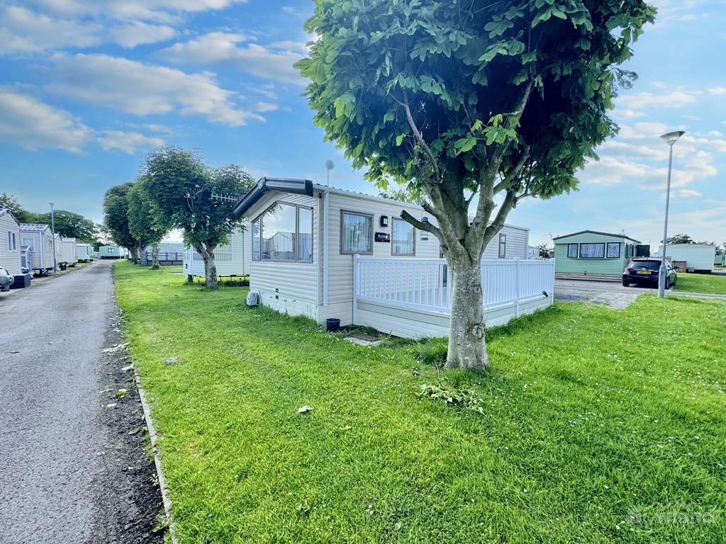 Cockerham Sands Holiday Park... 2 bed static caravan for sale - £29,995