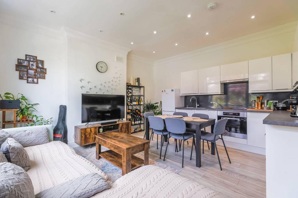Methuen Park, Muswell Hill, London, N10 1 bed flat for sale - £375,000