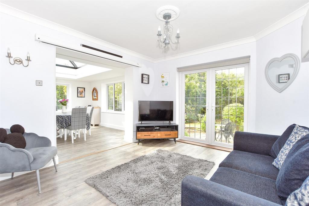 London Road, Fontwell, Arundel, West... 3 bed detached bungalow for ...