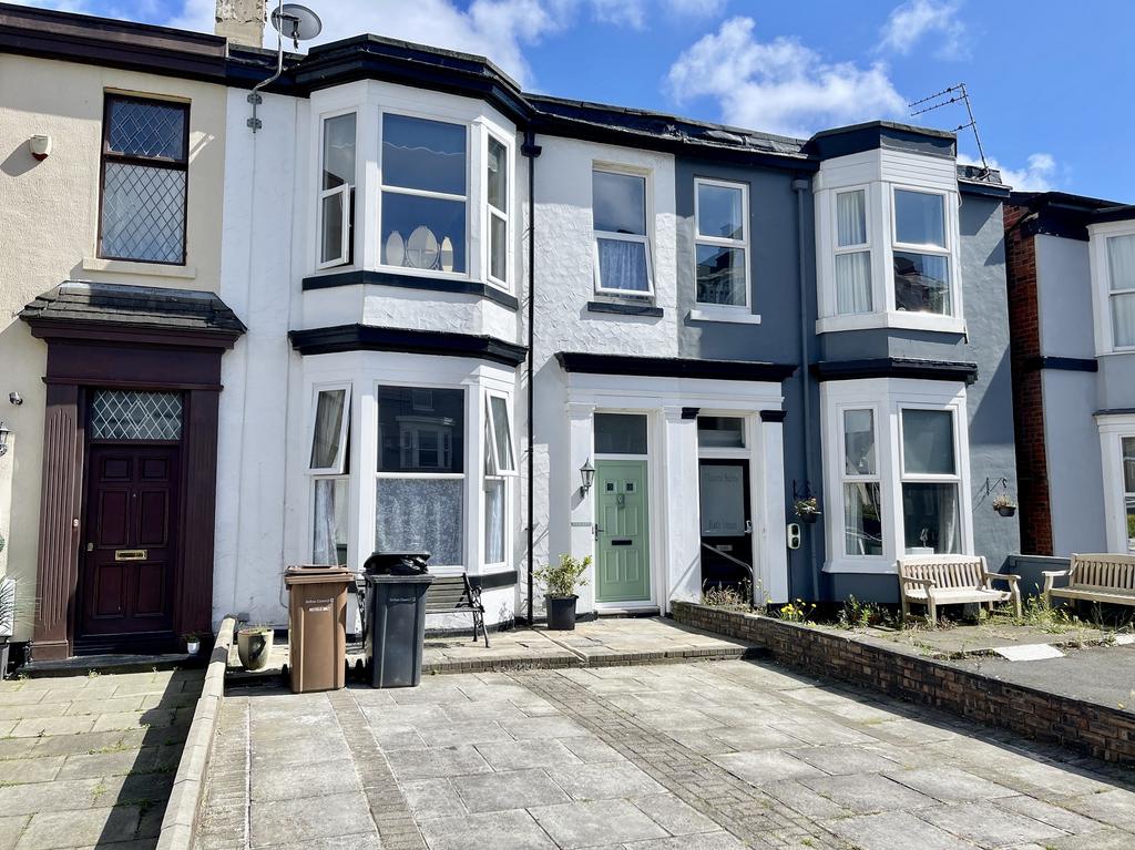 Southport PR9 4 bed terraced house - £249,950