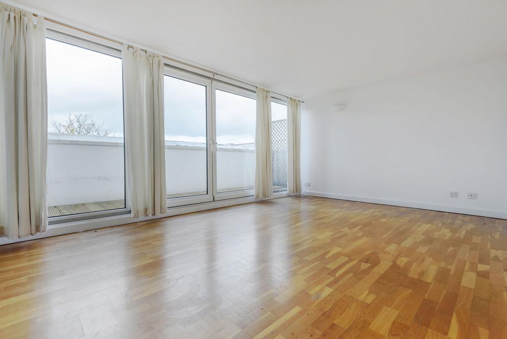 Athlone Square, Windsor, SL4 2 bed flat - £1,450 pcm (£335 pw)