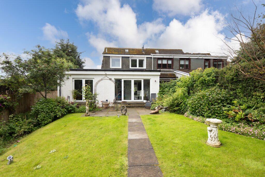 Balgray Road, Newton Mearns 3 bed semi-detached villa - £299,000