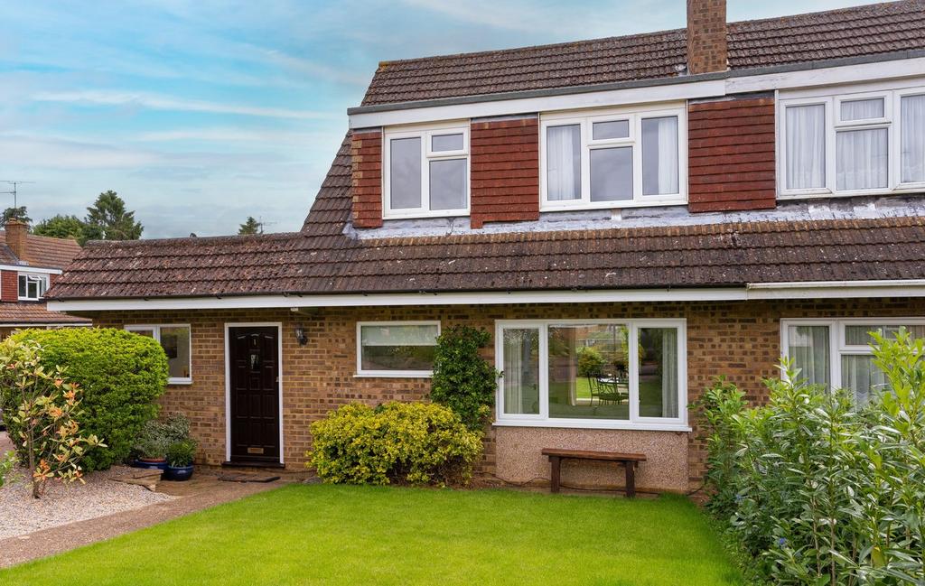 Orlando Close, Hitchin, SG4 3 bed semi-detached house - £630,000