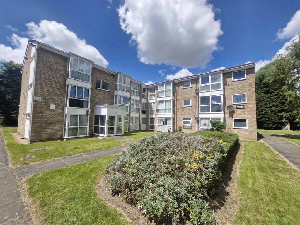 Woburn Court, Luton LU4 2 bed flat for sale - £160,000