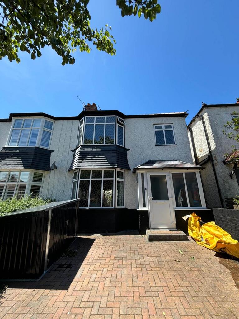 Aldrington Avenue, Hove 3 bed house to rent - £6,825 pcm (£1,575 pw)