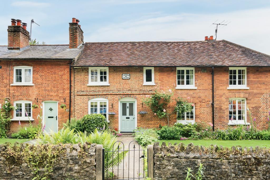 Catteshall Lane, Godalming, GU7 3 bed terraced house - £550,000