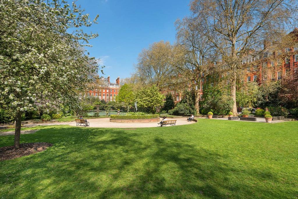 Cadogan Square, Chelsea, London, SW1X 3 bed apartment for sale - £5,250,000