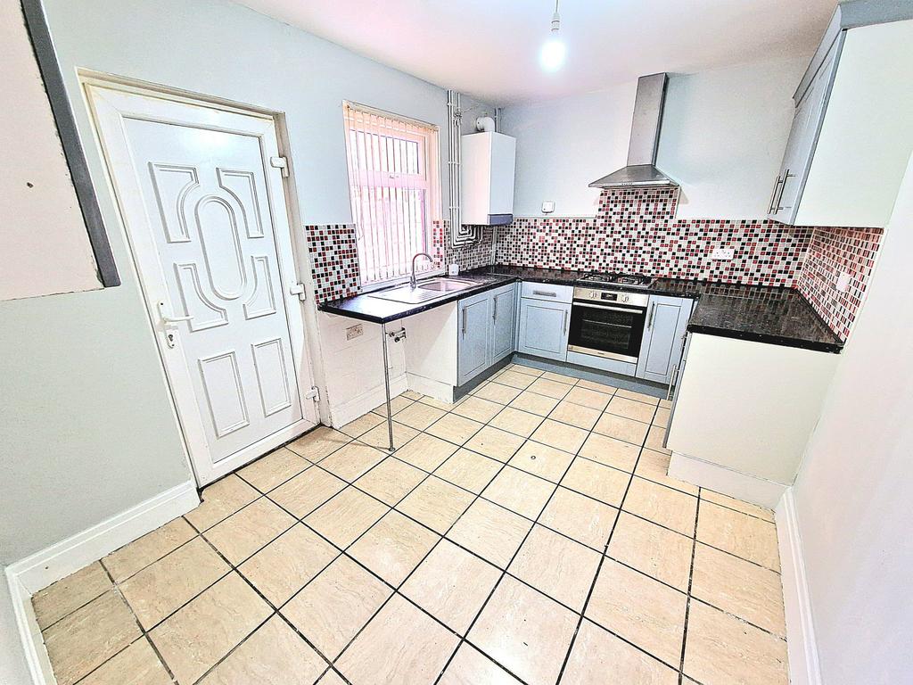 Beresford Street, Manchester M14 4SA 3 bed terraced house - £1,690 pcm ...