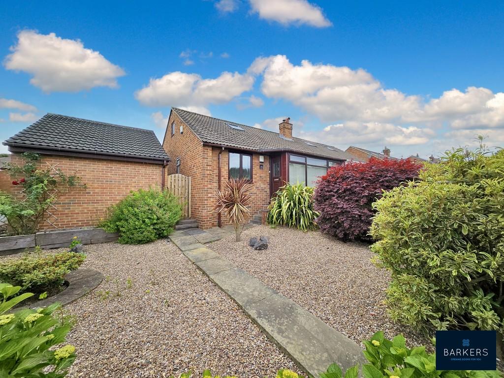 Carlinghow Lane, Batley 3 bed semi-detached house - £245,000