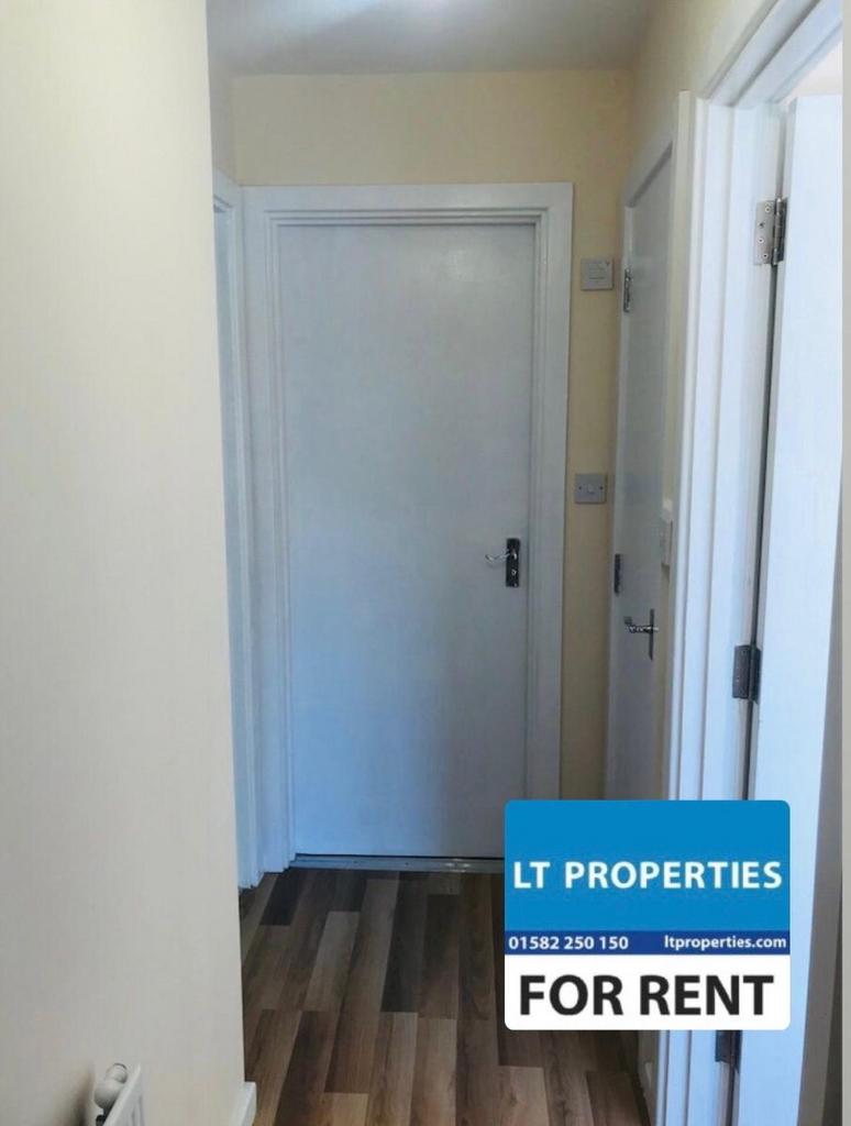 81 Dumfries Street, Luton LU1 1 bed apartment - £800 pcm (£185 pw)