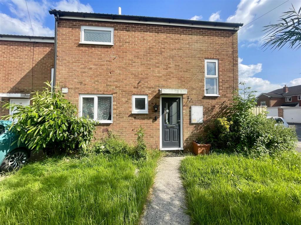 Waiblingen Way, Devizes 3 bed end of terrace house - £215,000