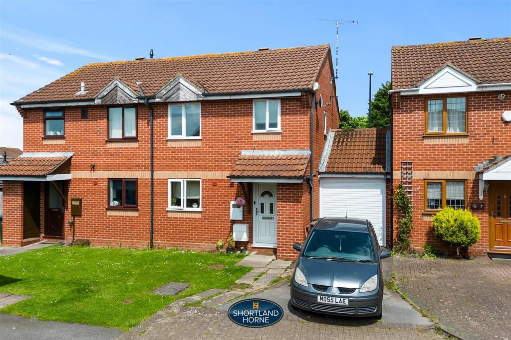 Sharpley Court, Walsgrave, Coventry... 3 bed semi-detached house - £200,000