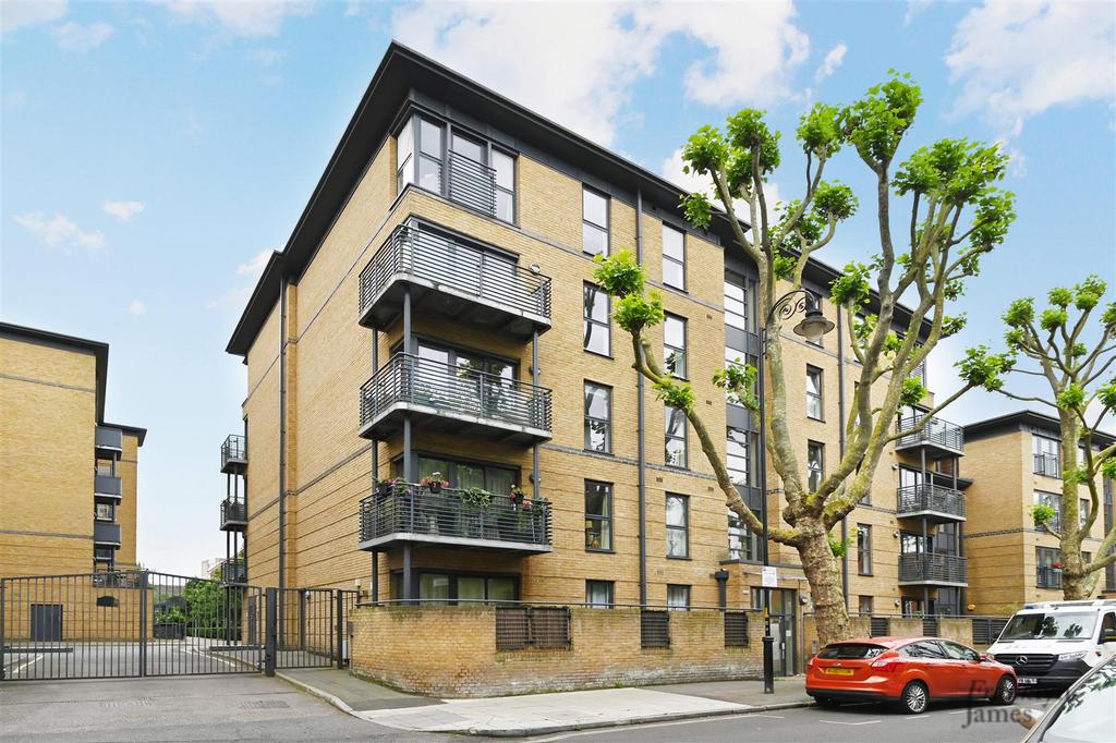 Spa Road, London, SE16 2 bed flat for sale - £595,000