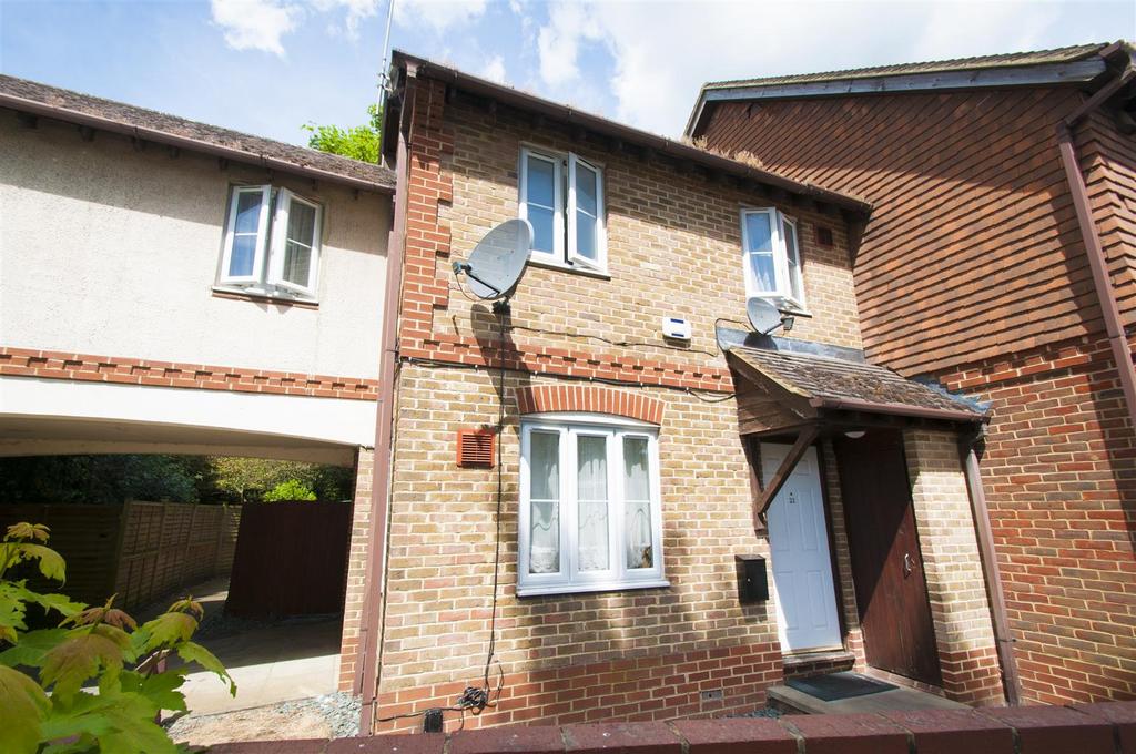 St. Thomas Walk, Colnbrook 2 bed terraced house - £325,000