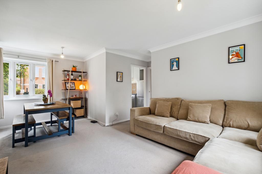 Hillbury Road, SW17 2 bed apartment - £450,000