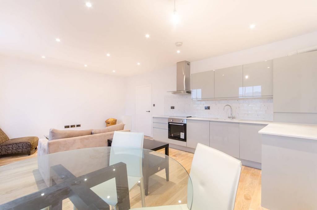 Callow Street, Chelsea, London, SW3 1 bed flat - £2,817 pcm (£650 pw)