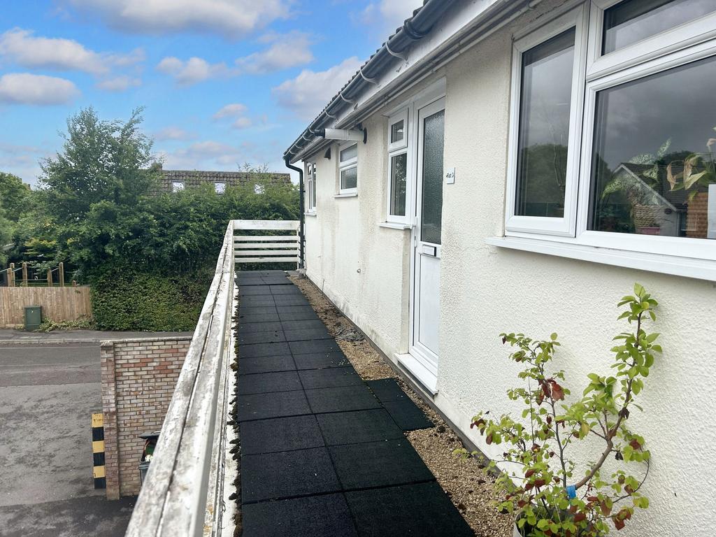 Rodney Road, Bristol BS48 2 bed flat - £1,050 pcm (£242 pw)
