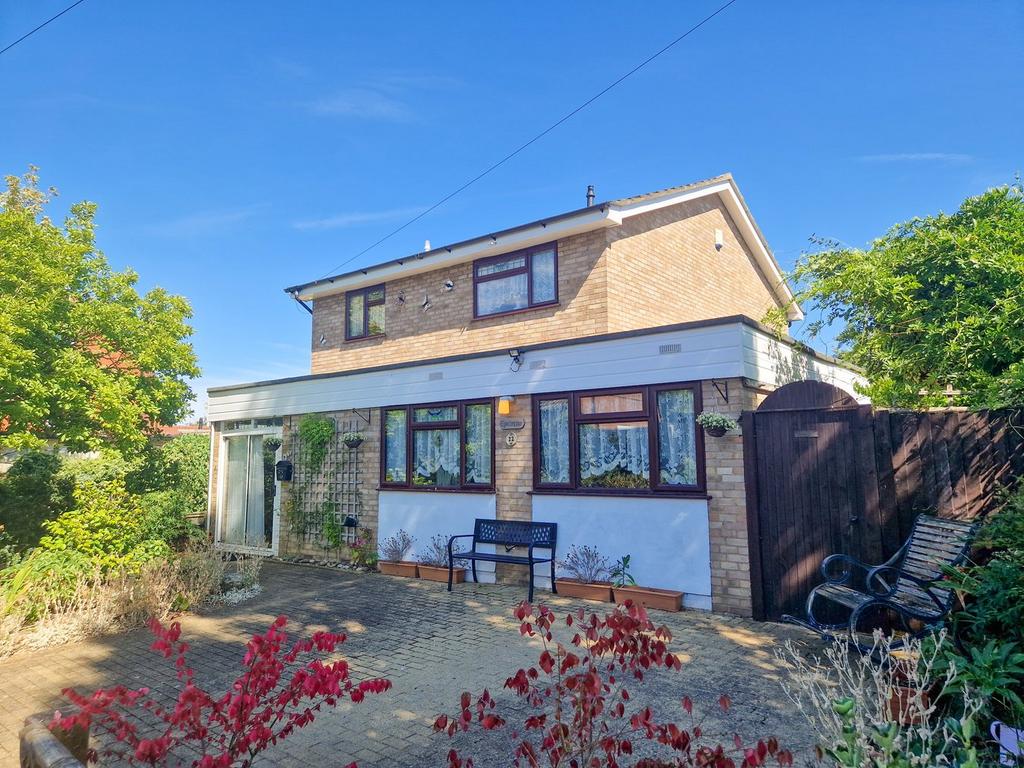 Everton Road, Potton, Sandy, SG19 5 bed detached house - £400,000
