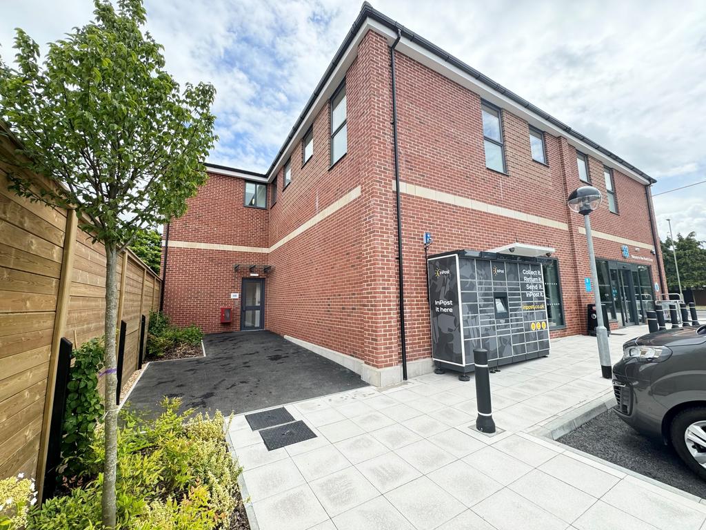New Road, Tadley RG26 2 bed flat - £1,300 pcm (£300 pw)