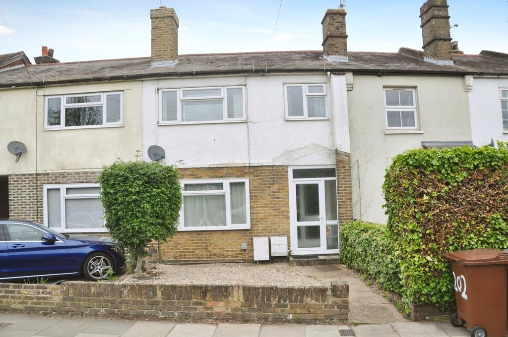 Rainsford Road, Chelmsford, Essex, CM1 3 bed terraced house - £325,000