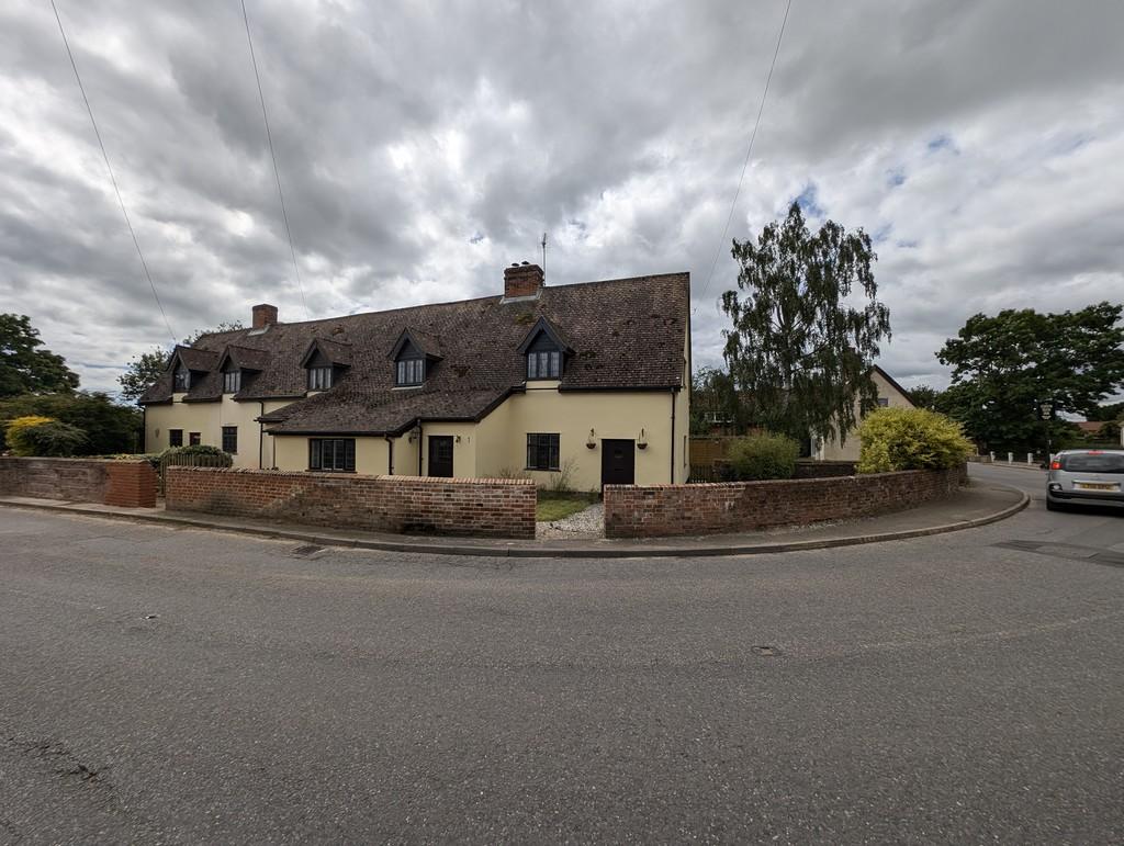Orford Road, Tunstall 3 bed cottage - £950 pcm (£219 pw)