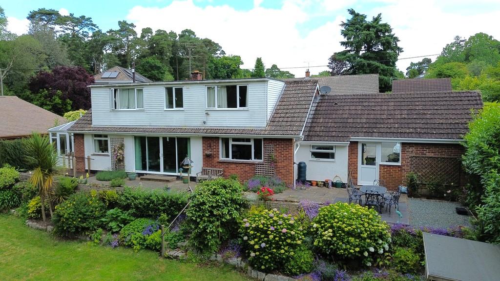 Warren Close, West Hill 4 bed detached house - £595,000