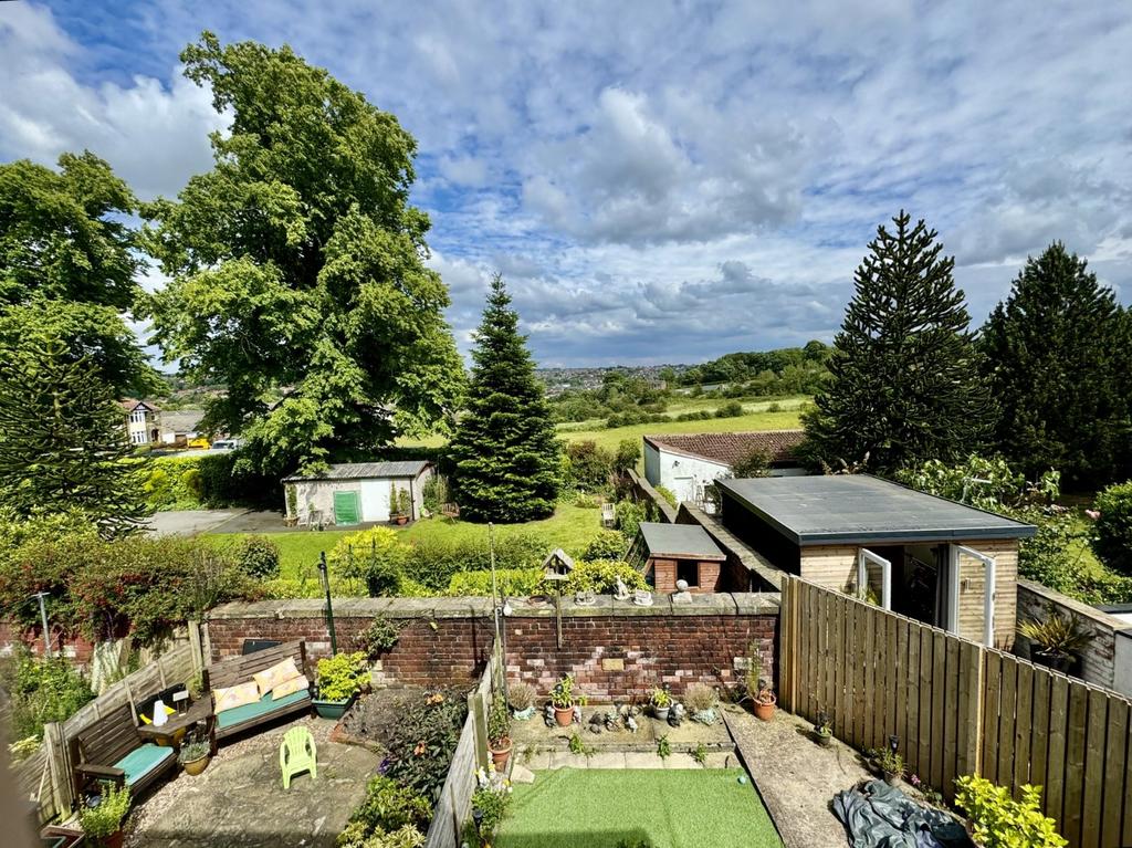 Muffit Lane, Gomersal, Cleckheaton, BD19 2 bed end of terrace house - £ ...